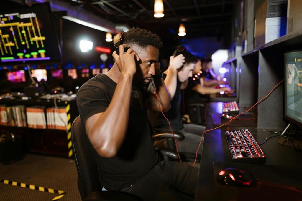 How Do Video Games Encourage Teamwork? – Gaminglocus.com
